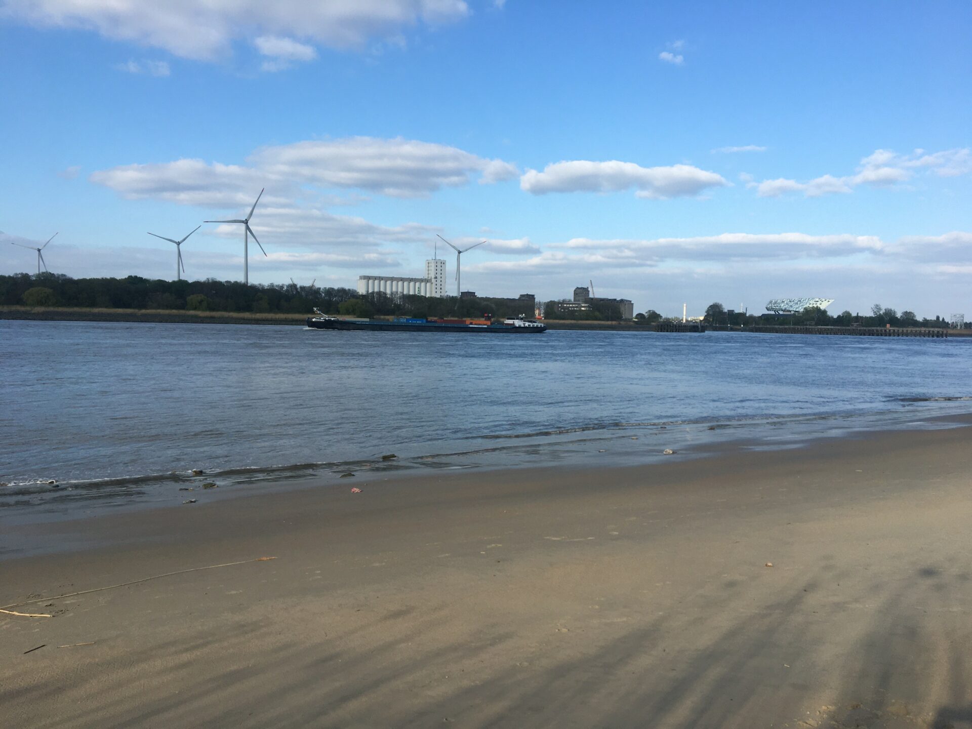 Sint-Anneke Strand Linkeroever – Iedereen Stadsdichter